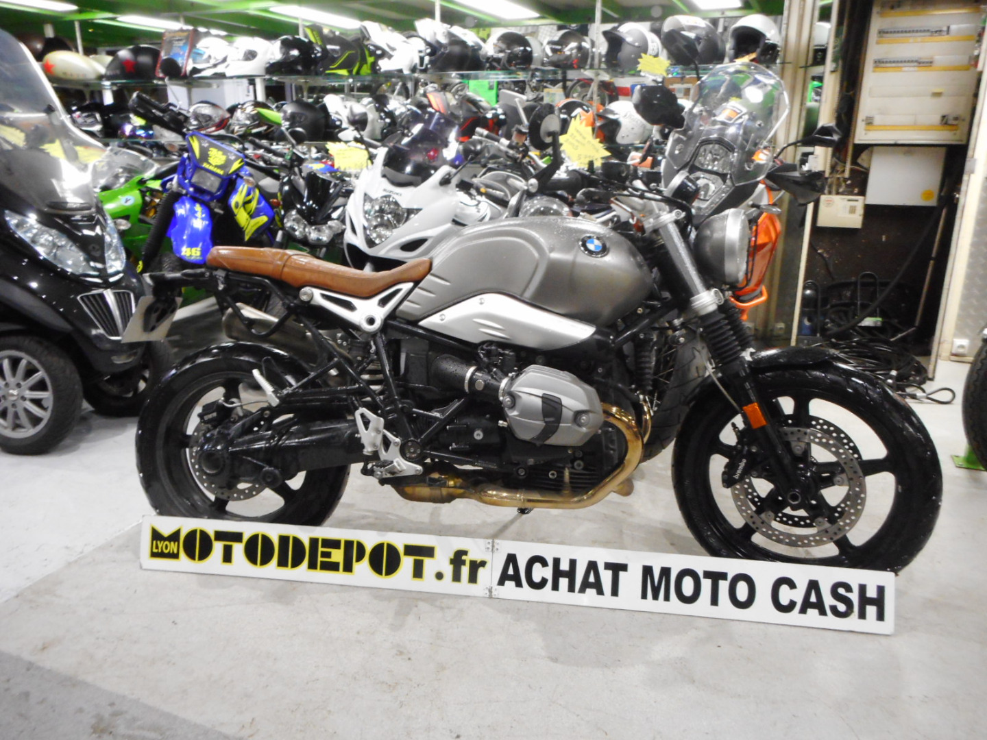 Moto depot : Motos d’occasion collection bmw, NINE T SCRAM 1200 BMW GRIS